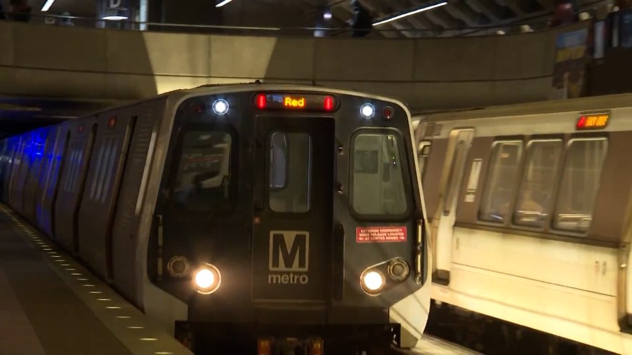 Red Line trains delayed after smoke reported at Woodley Park station
