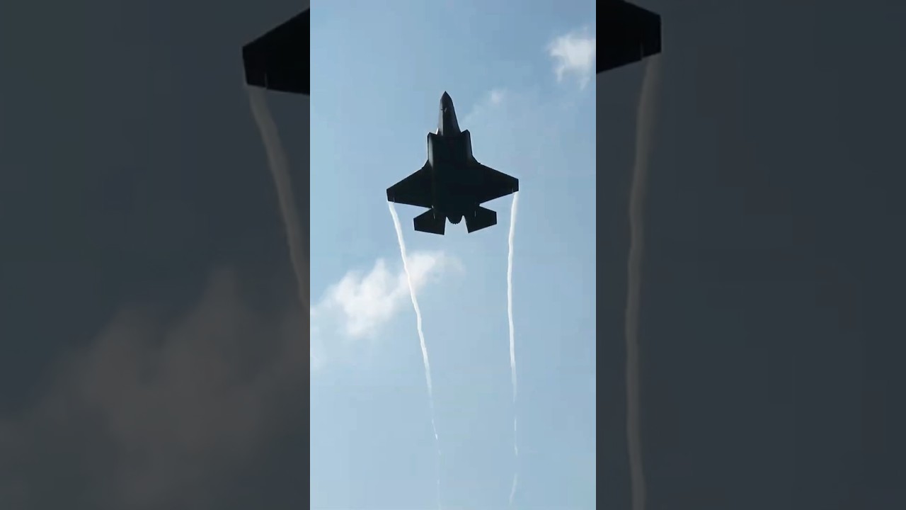 Low F-35 Takeoff Flybys