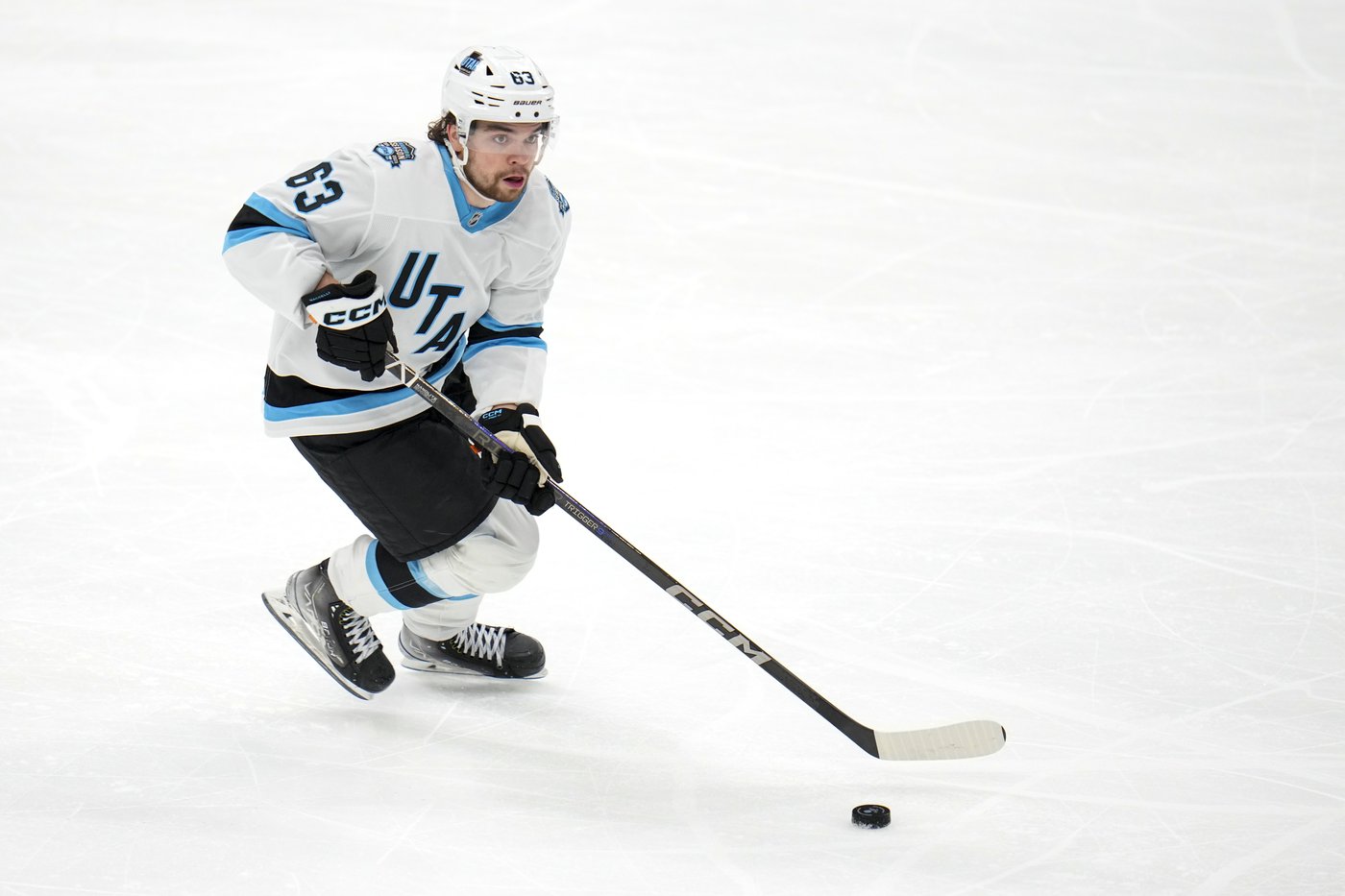 Les Maple Leafs obtiennent l'attaquant Matias Maccelli, du Mammoth