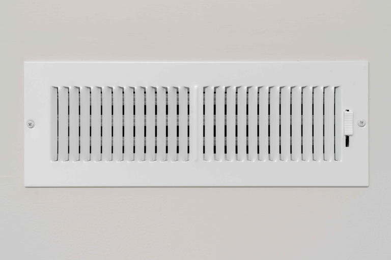 Should you close vents in unused rooms during summer? An HVAC expert ...