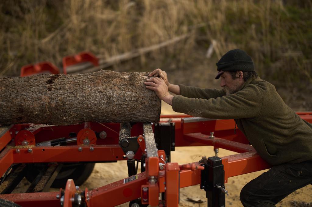 In rural Alaska, collecting driftwood saves time, money and brings jobs