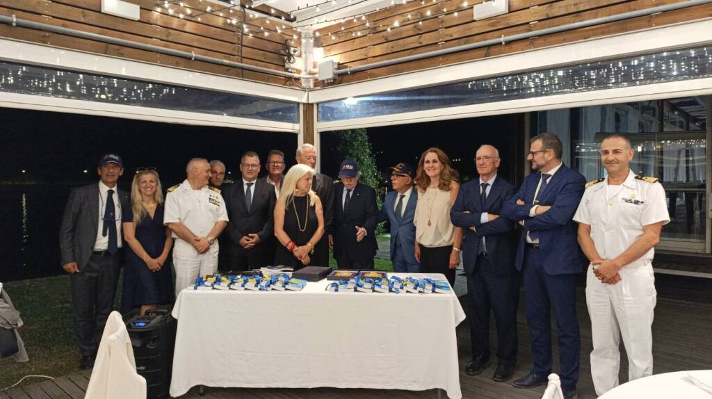 “Tellaro, scorci”, mostra realistica di Anna Rossi