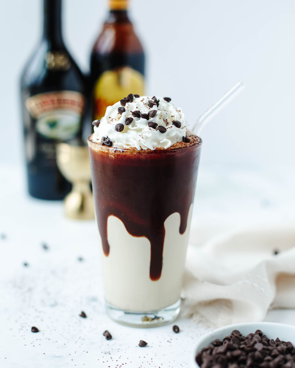 24 Rare Photos of Pop Music Before the Internet Took Over