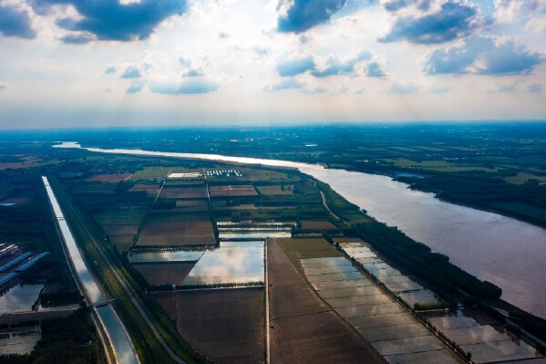 Einstein, teleportation and the enigmatic 'Philadelphia Experiment'