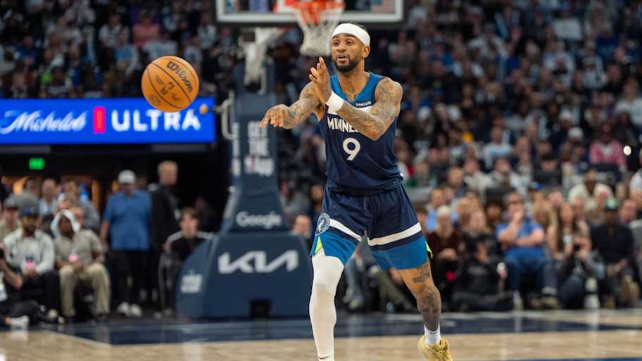 Report: Hawks emerge as potential Wolves sign and trade partner for NAW
