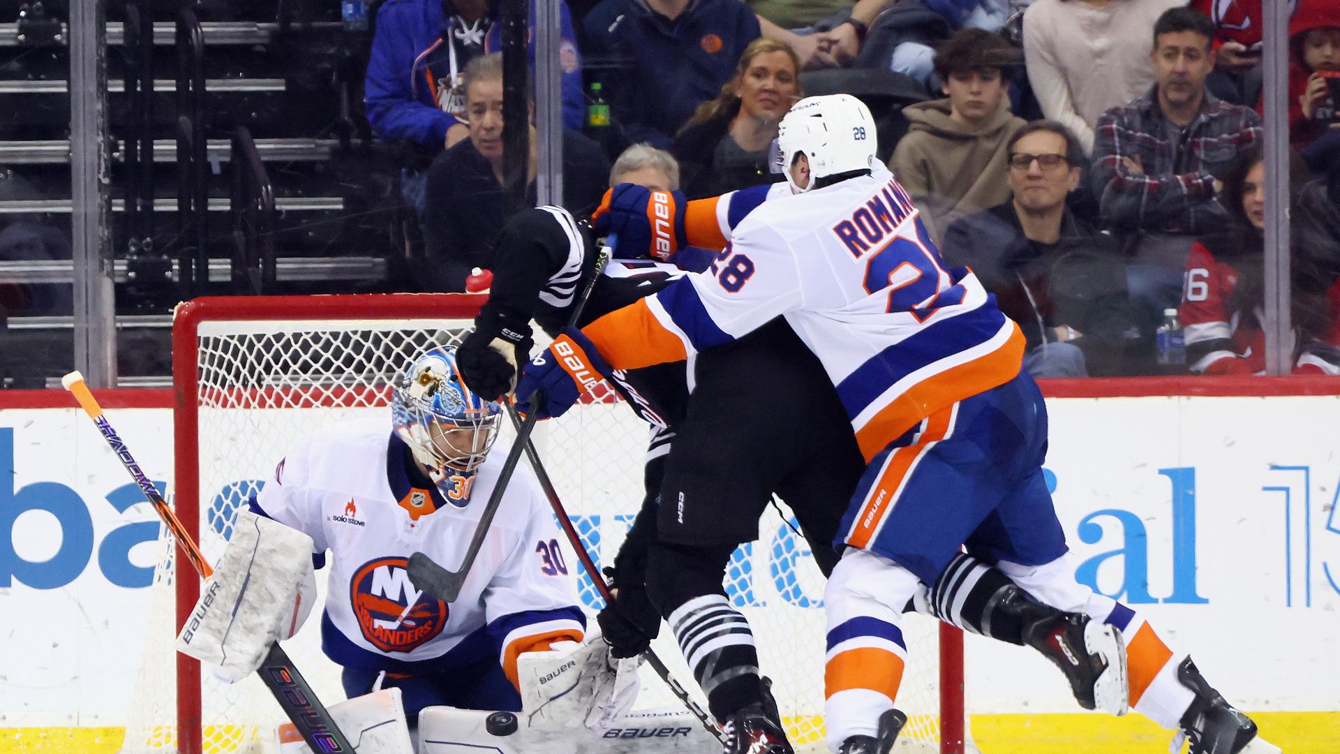 Islanders, Alex Romanov Agree to 8-Year Contract