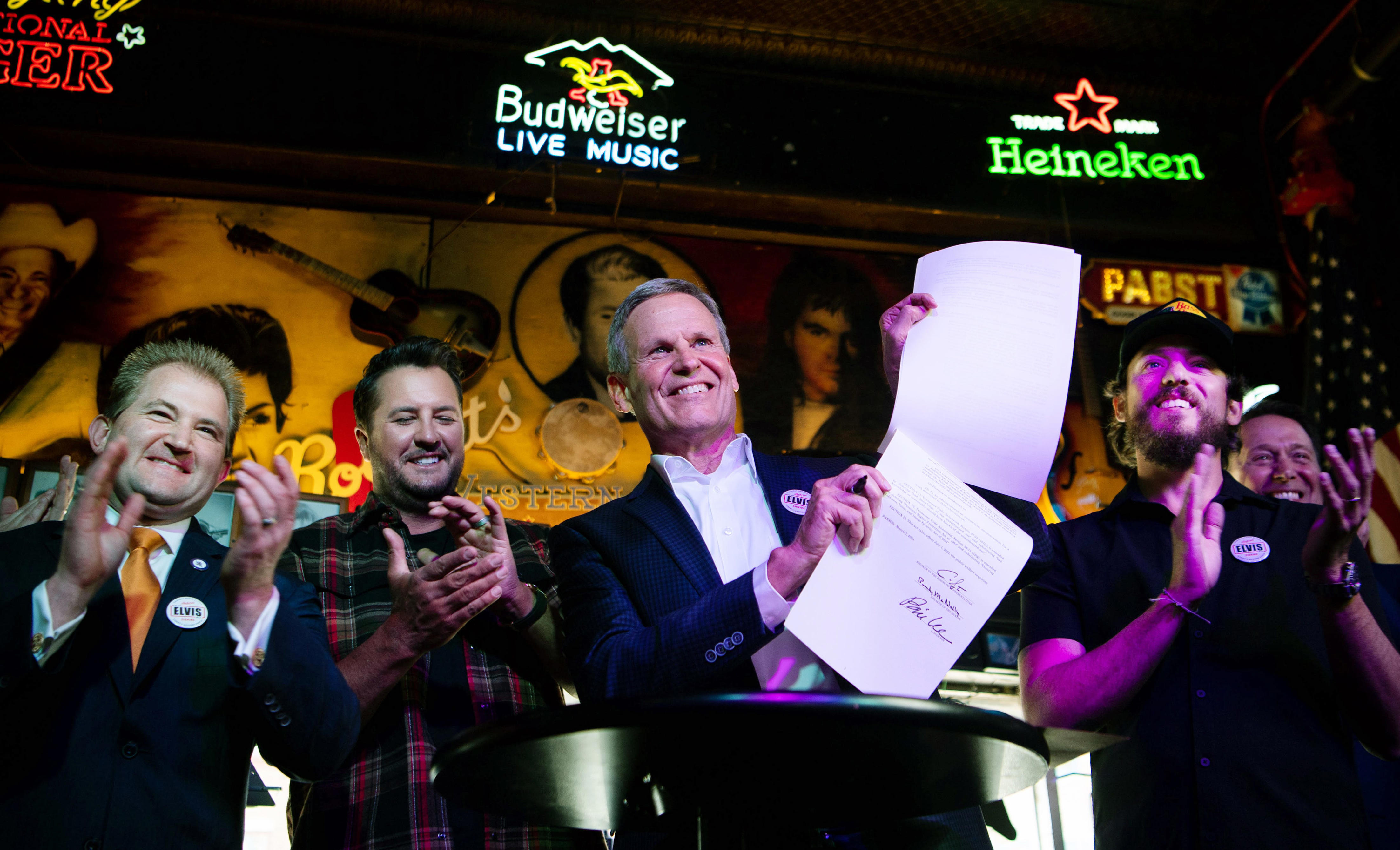 While Sens. Blackburn and Cruz revise AI regulation ban, some say their ...