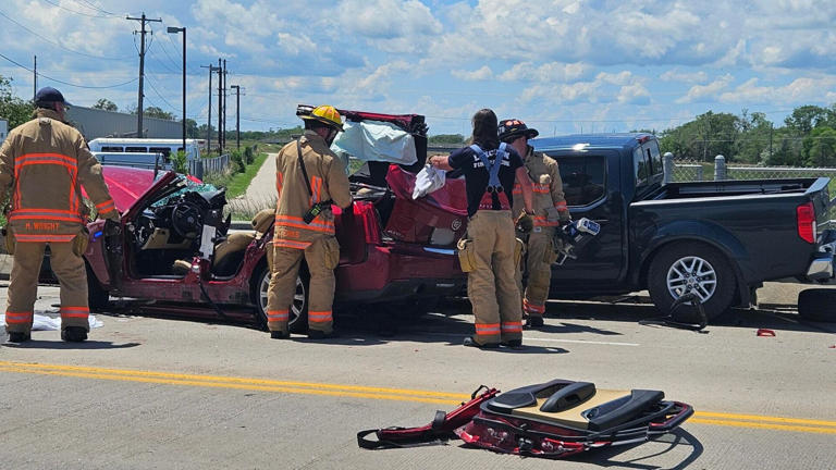 Two dead after serious crash on Antelope Valley Parkway