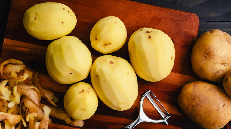 The Ideal Time To Add Potatoes To Your Stew So They Don't Get Mushy