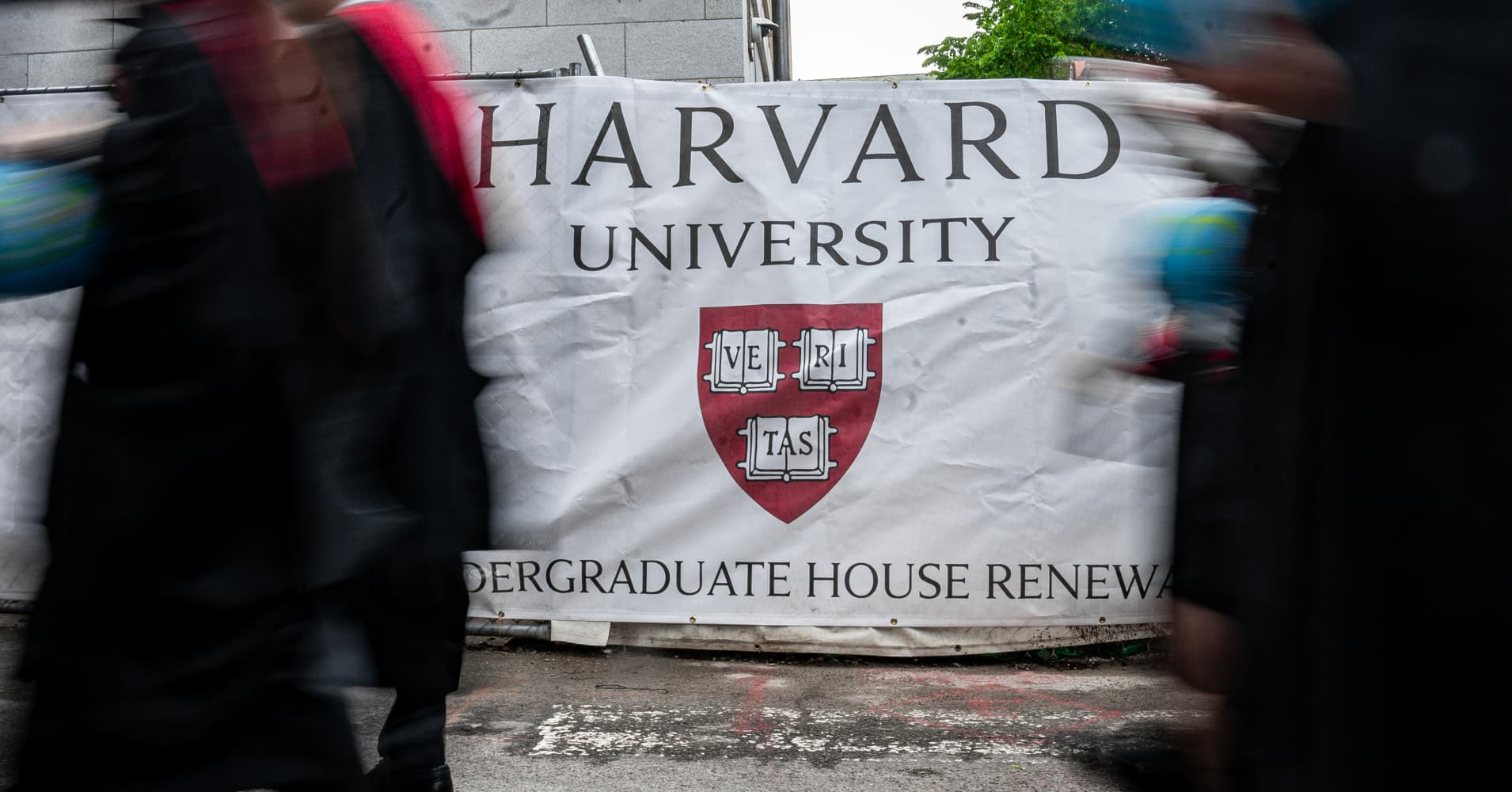 Trump administration probe finds Harvard violated civil rights of ...