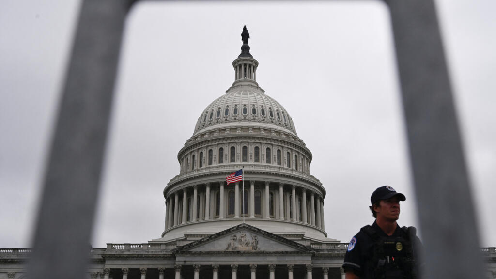 Senado de EE. UU. vota a favor de una medida que limita los poderes de ...