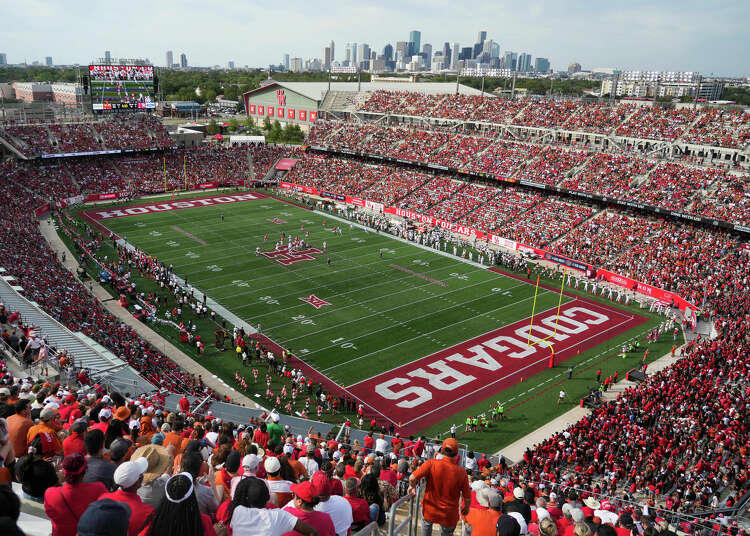 UH to keep TDECU branding on football stadium for 2025 season