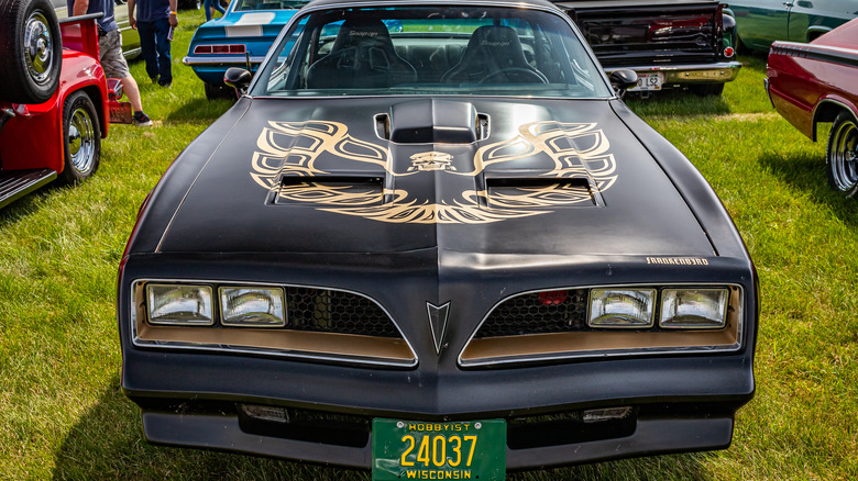 All About The Engines That Powered The 1977 Pontiac Firebird
