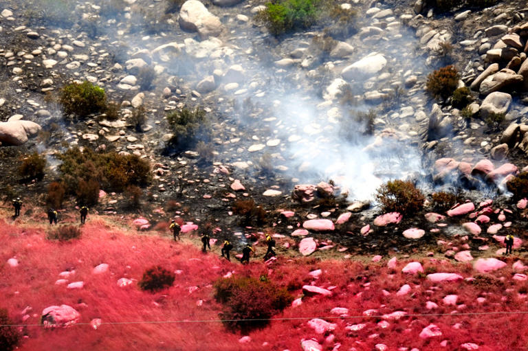 Wolf Fire: Firefighters gain ground on Banning blaze as weather ...