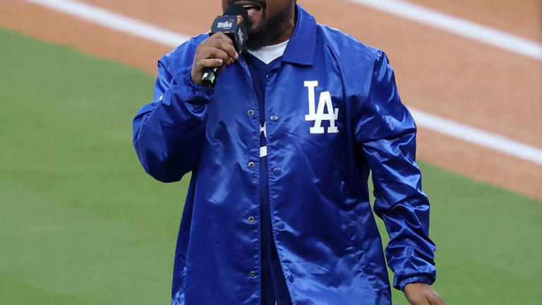 ‘Prime Would Be the Coach’: Ice Cube Has Wild Theory About Shedeur ...