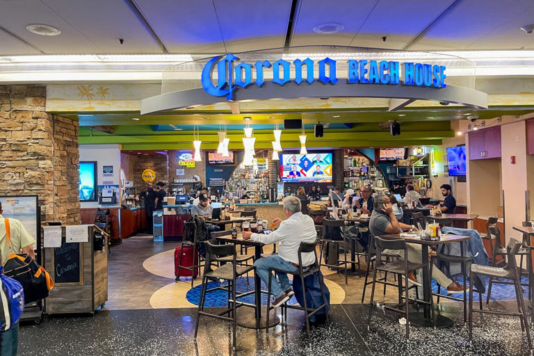 How to choose a credit card for airport lounge access