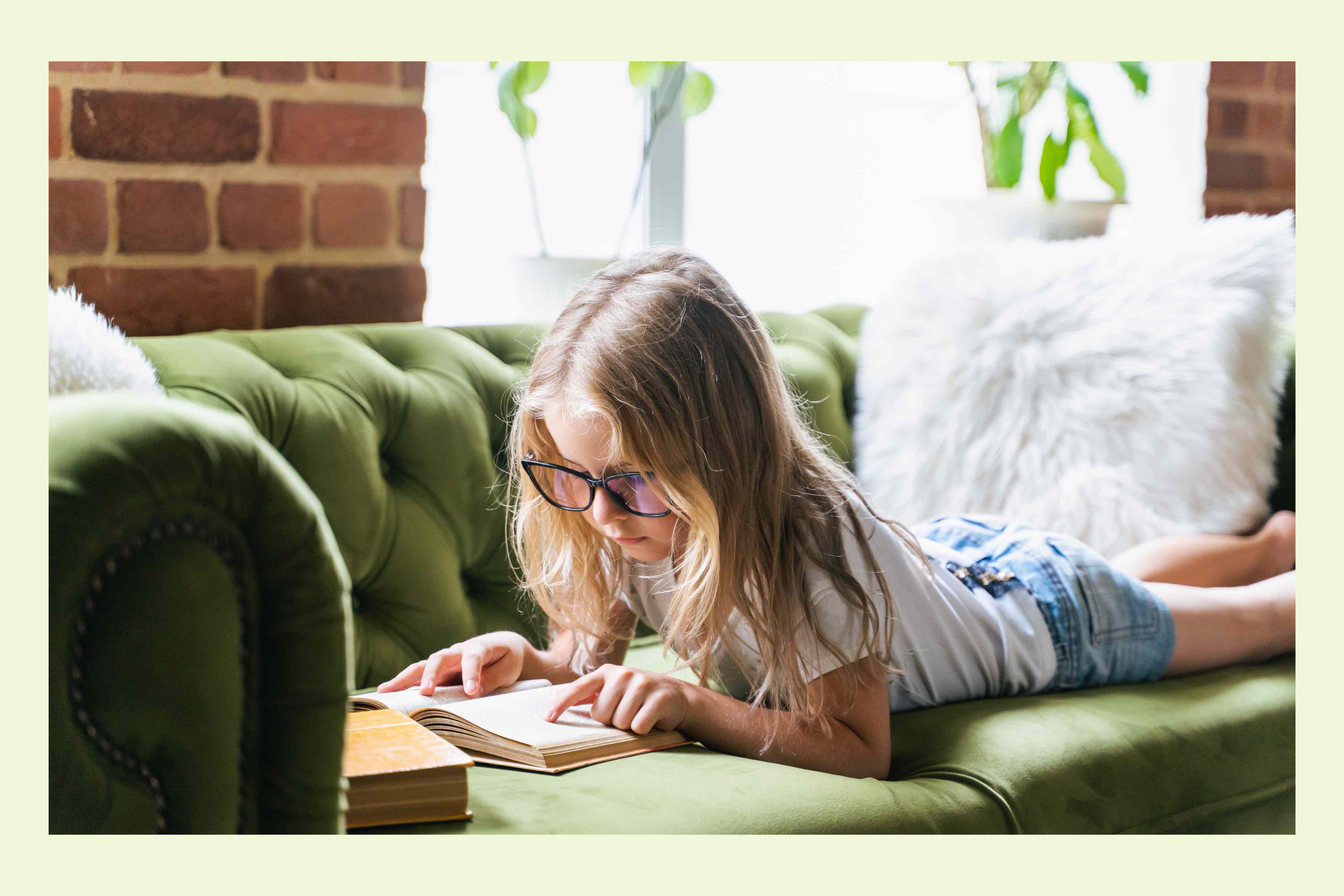 Literacy Experts Give Parents 7 Tips To Improve Kids' Reading Skills