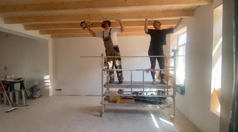 Sabijn flipt in De Moeite Waard?! in haar eentje een huis: 'Er is iets mis met mijn stresshormoon'