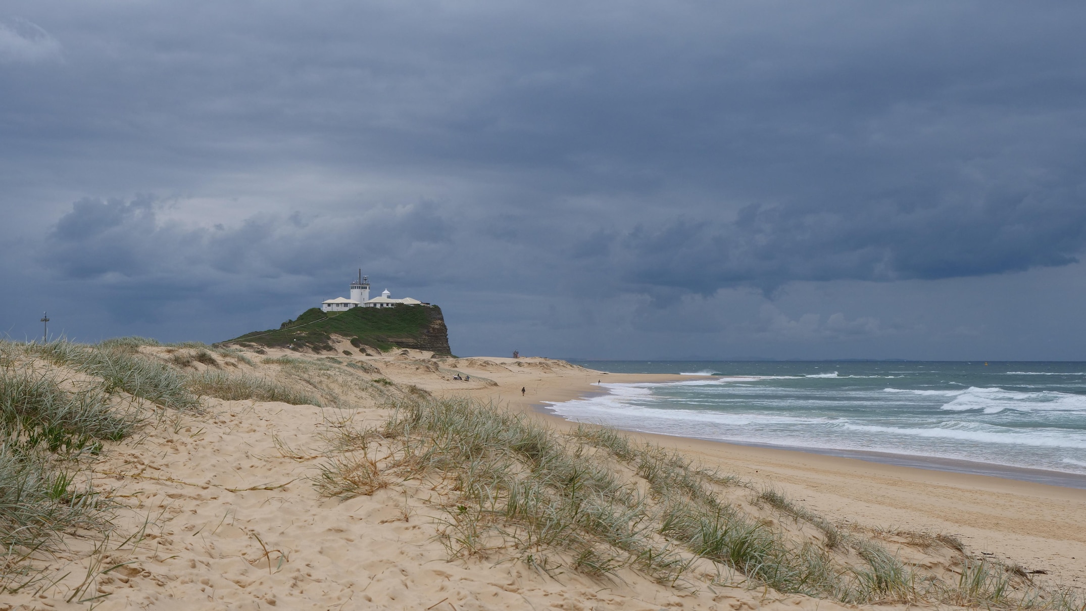 What to expect from 'bomb cyclone' confirmed for Sydney and the NSW coast