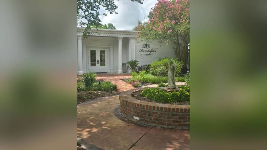 ‘A beacon of hope for a new beginning’: Restaurant reopens at Nottoway ...