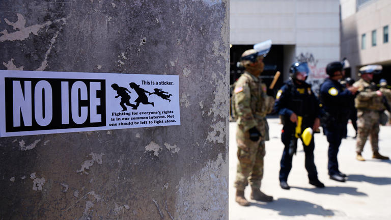 LAPD tells officers to ‘keep the peace' when called to ICE arrests ...