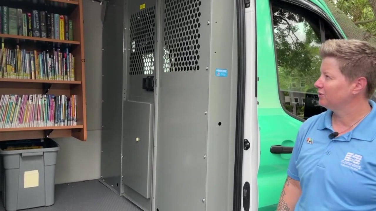 St. Pete's mobile library rolls into community with 1,000 books on board