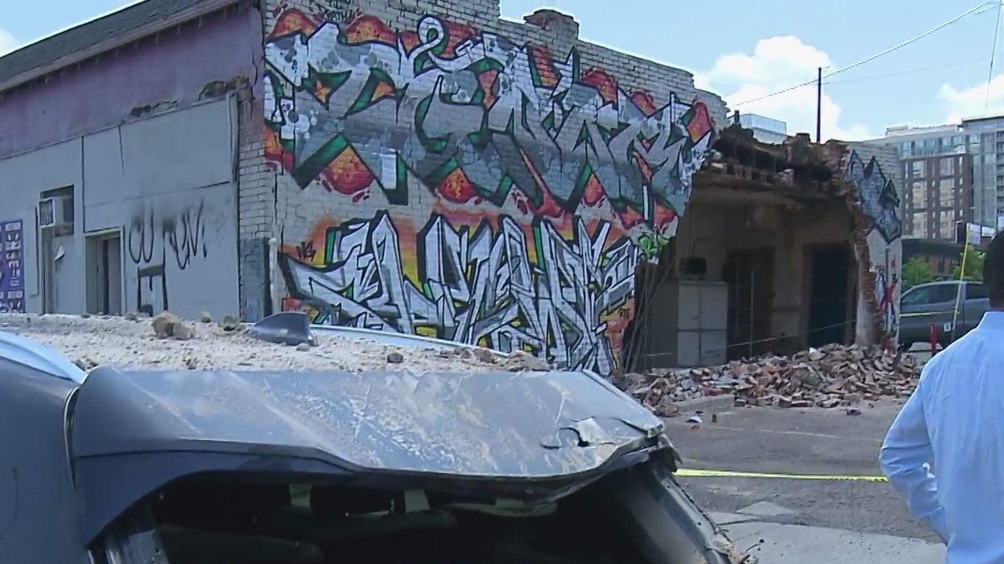 Denver building's wall collapses in downtown area