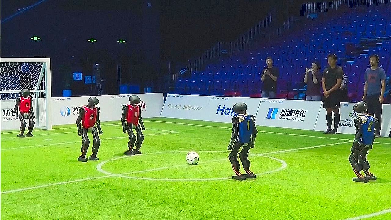 Fully autonomous soccer robots prepare for futuristic final in Beijing