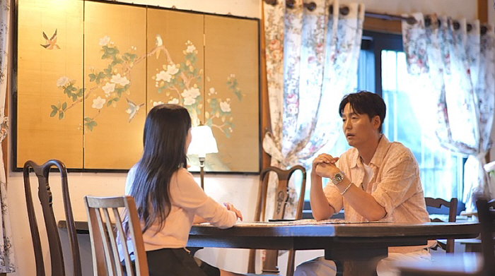 Lee Jung-jin and Jung Jun-ha introduced a woman, soon 50 years old, but ...