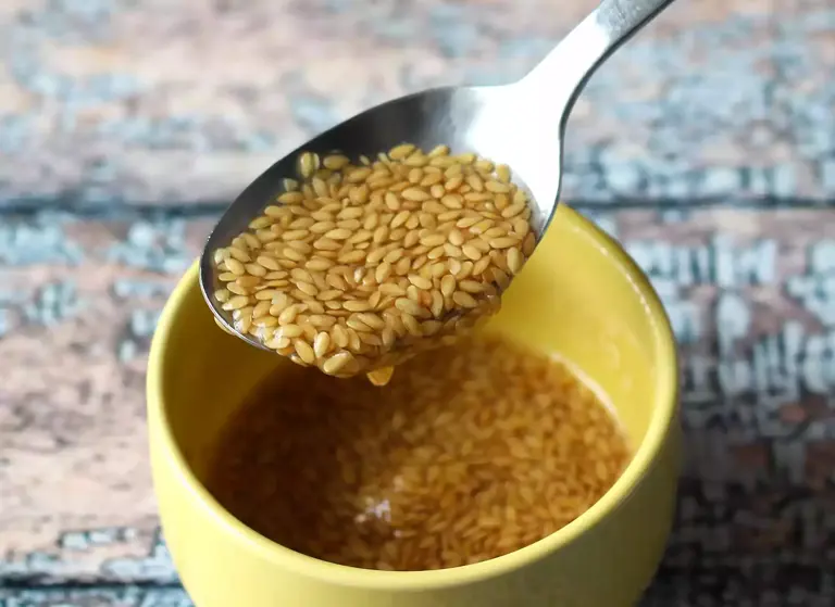 How to prepare flax egg: the perfect vegan substitute for eggs