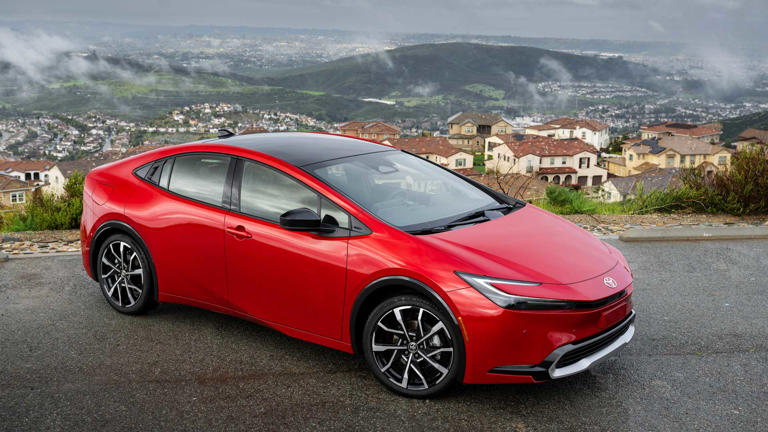 The real world costs to replace a Toyota Prius hybrid battery in 2026
