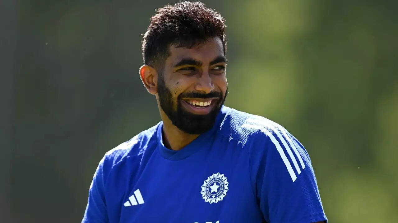 IND vs ENG 2nd Test: To play Jasprit Bumrah or not? Ravi Shastri offers ...