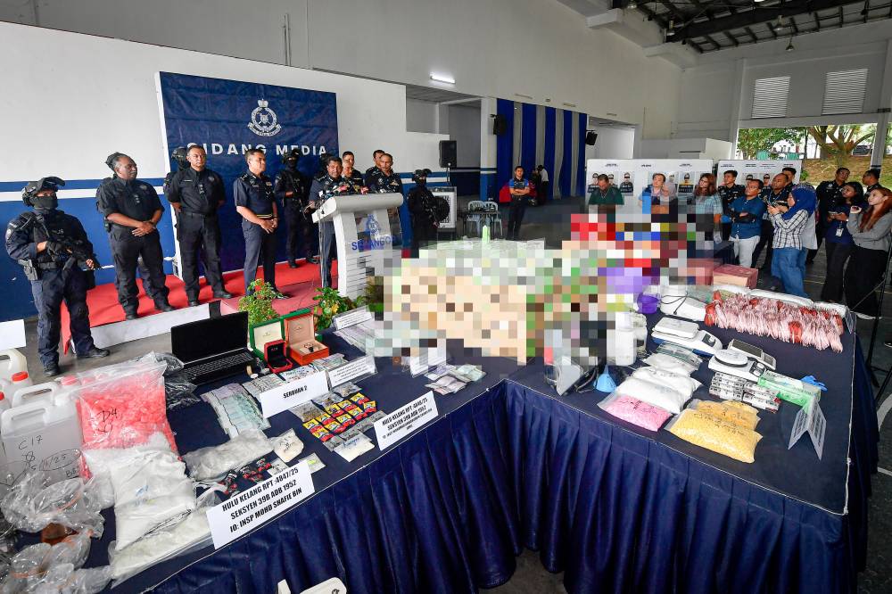 Police dismantle illegal vape drug lab in Ampang, RM21.85 million in ...