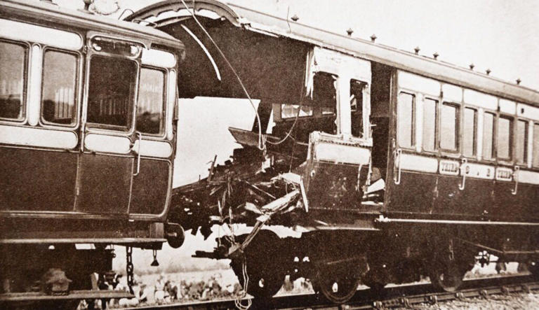 Rare postcards of historic disasters offer fascinating glimpse into ...