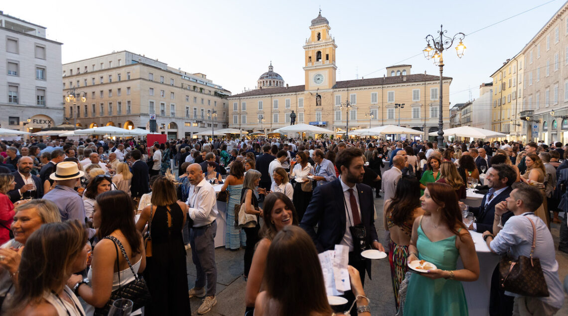 Cena dei Mille: la tavolata che celebra la Parma Food Valley