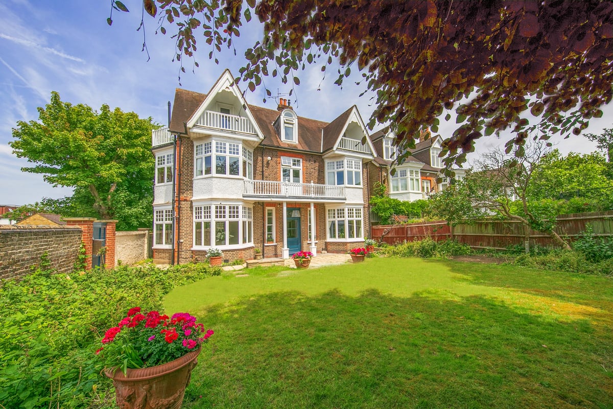 East Sheen house which was home to a Cold War spymaster and Olympic ...