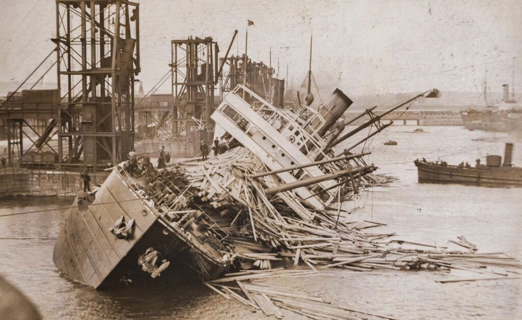 Rare postcards of historic disasters offer fascinating glimpse into ...