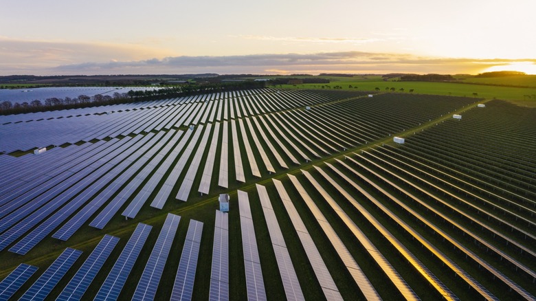 This Project Could Help Solve California's Biggest Solar Problem — And ...