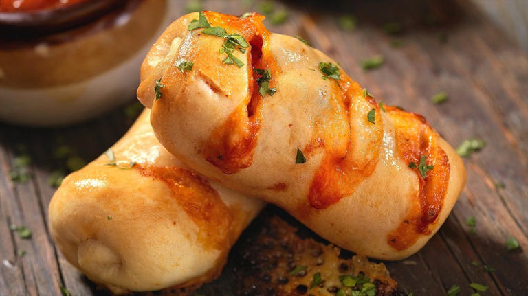 Nebraska's Version Of This Classic Pocket Sandwich Is A True Midwestern ...