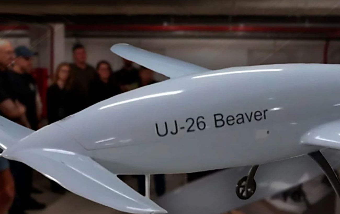 Russian Su‑30 destroyed at Saky airfield - Ukraine's Intelligence showcases Beaver drone in action