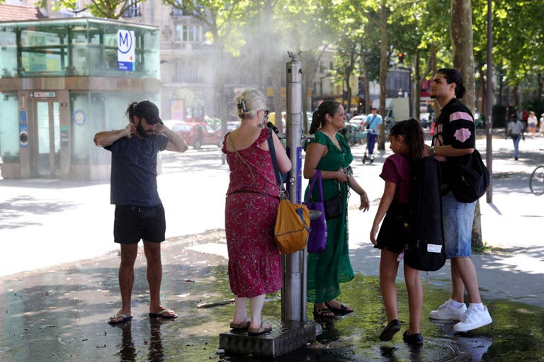 Europe on high alert as surprise early heatwave creeps north