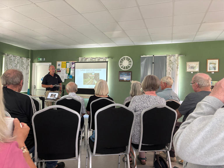 ‘Blue plaques’ unveiled to mark Marshlink railway connections