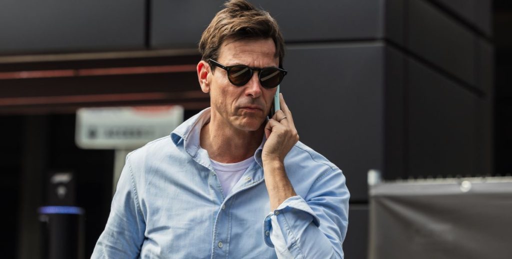 Toto Wolff advarer George Russell og Kimi Antonelli