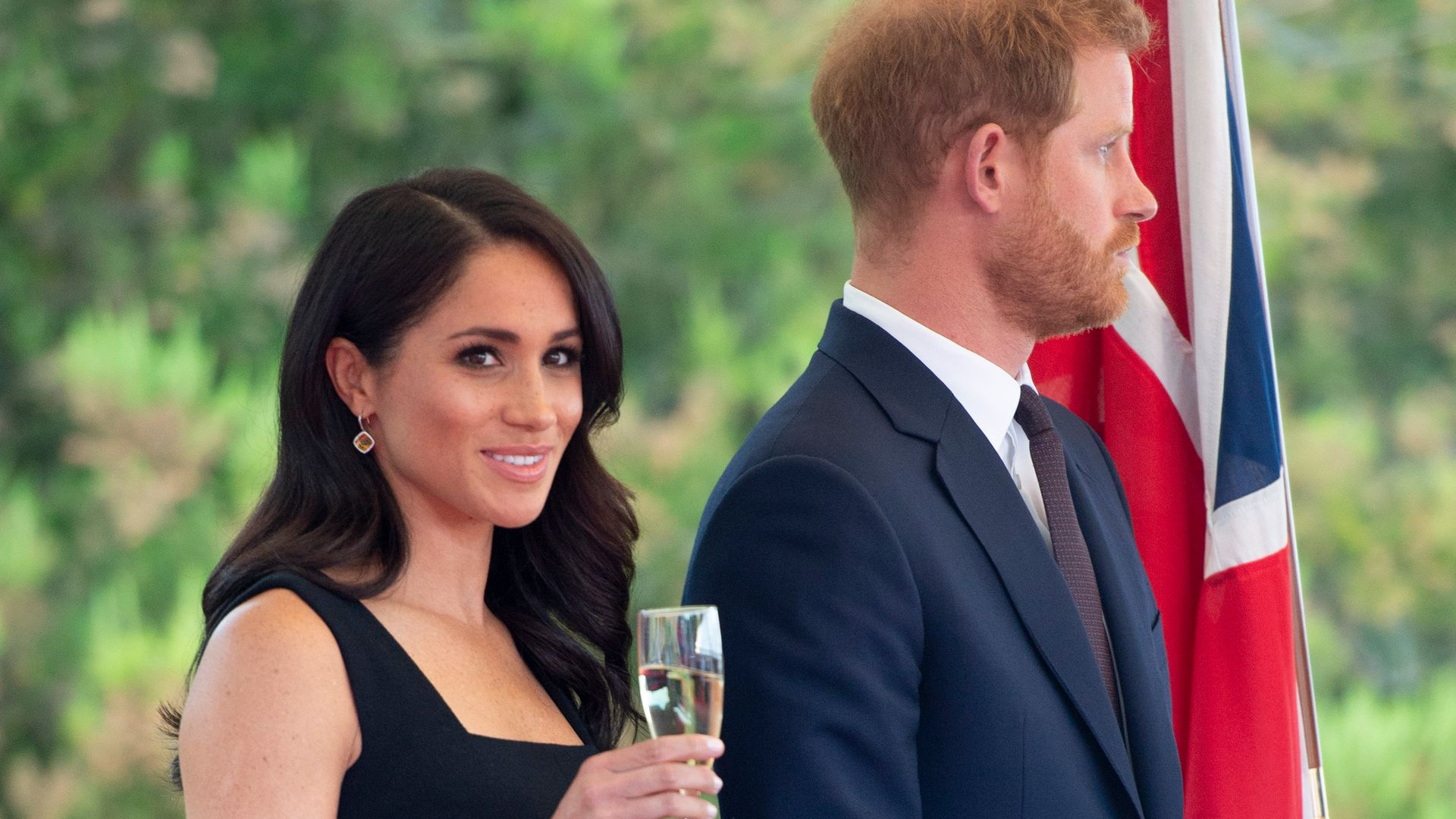 La rocambolesca idea para que Carlos III se encuentre con Harry ...