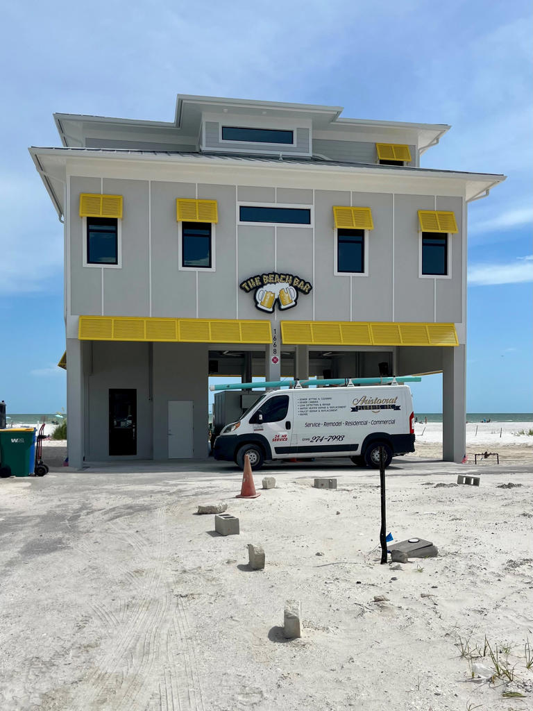 Gulf-side Fort Myers Beach bar, destroyed by Ian, completely rebuilt ...