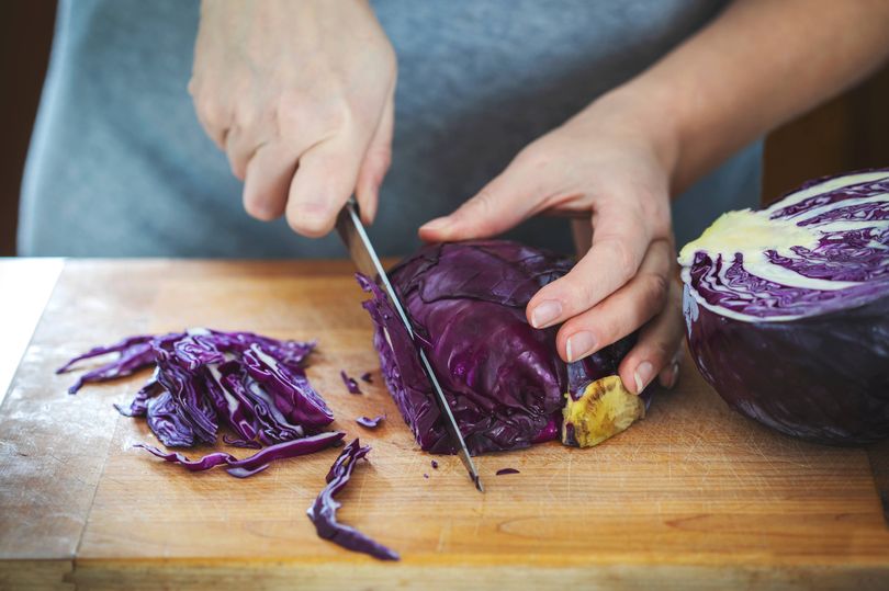 Weight loss doctor says 79p 'superfood' slashes cholesterol and boosts ...