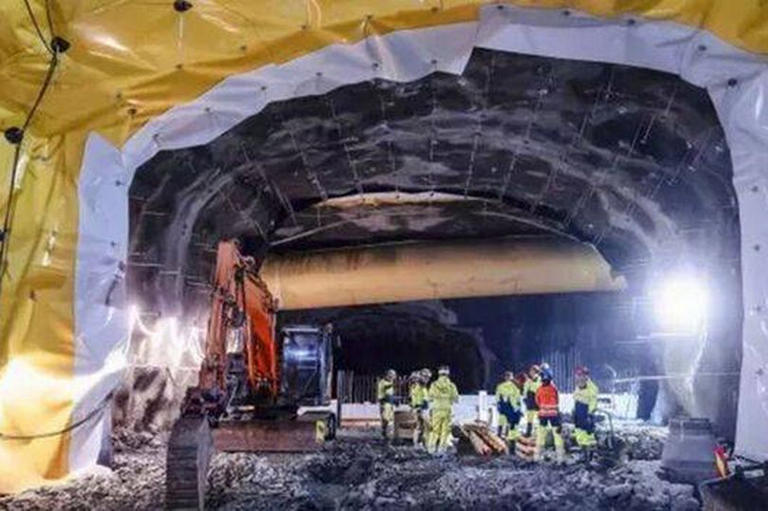 World's deepest car tunnel costing $2bn will see cars travel for 27km ...