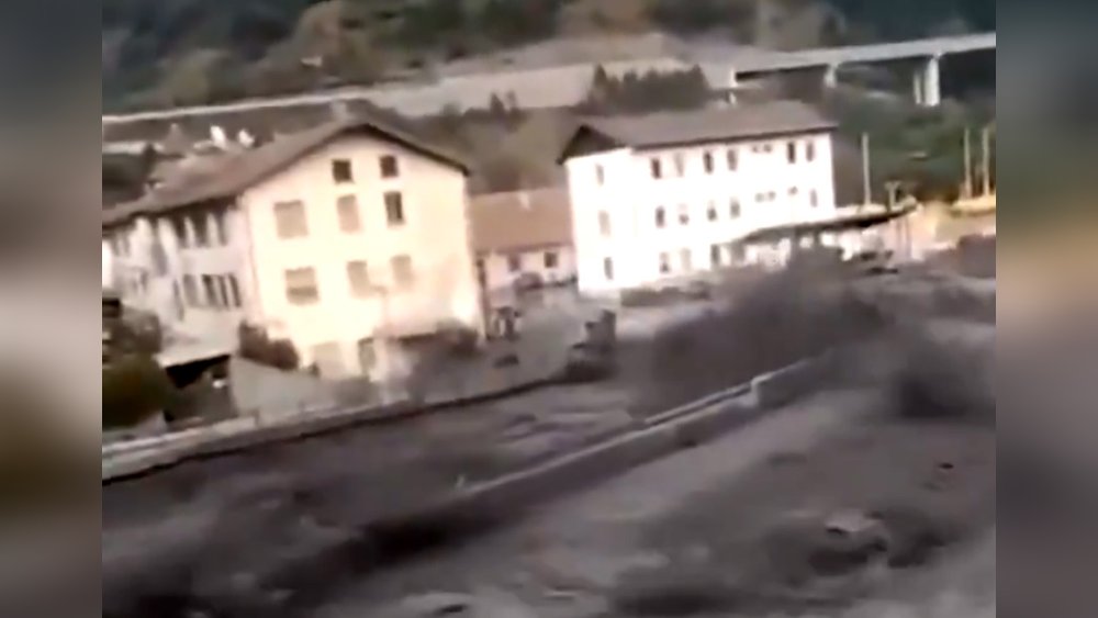 Italy: Mudslides flood tourist resort
