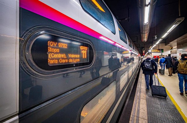 TGV Inoui suma una conexión diaria entre Barcelona y Francia durante el ...
