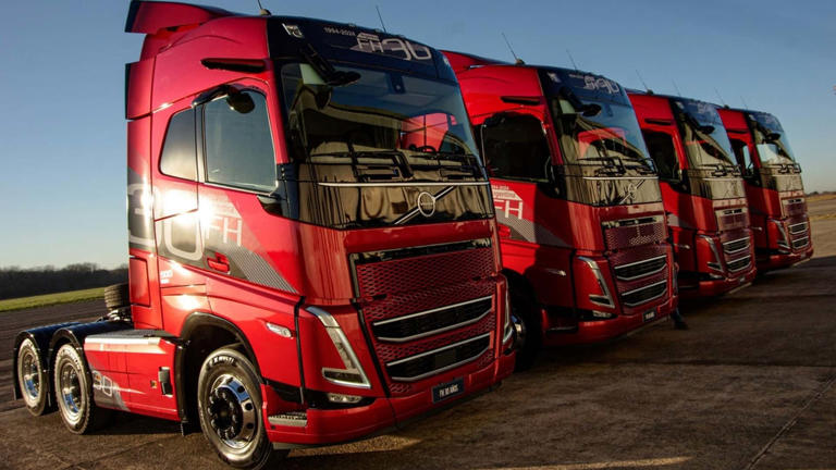 Contacto en Campo de Mayo: Volvo FH Edición Especial 30 años